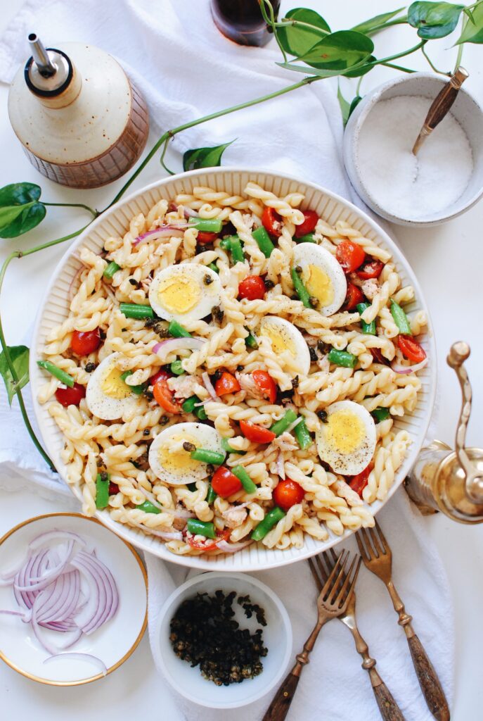 Niçoise Pasta Salad - Bev Cooks