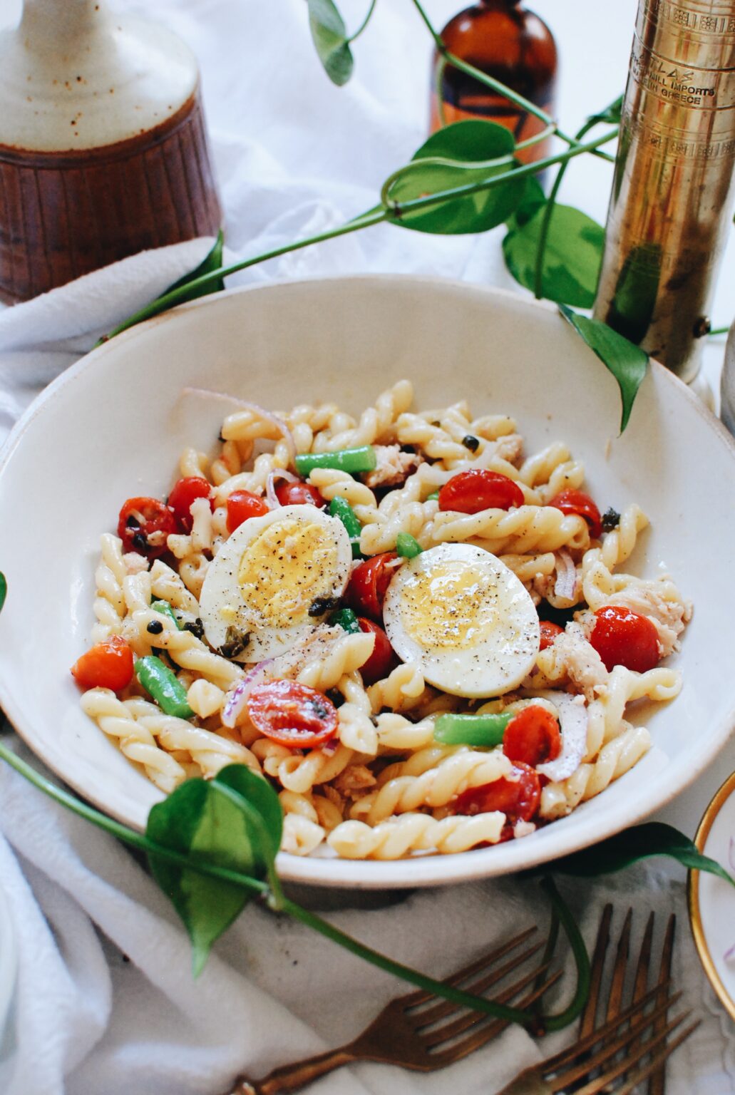 Niçoise Pasta Salad - Bev Cooks
