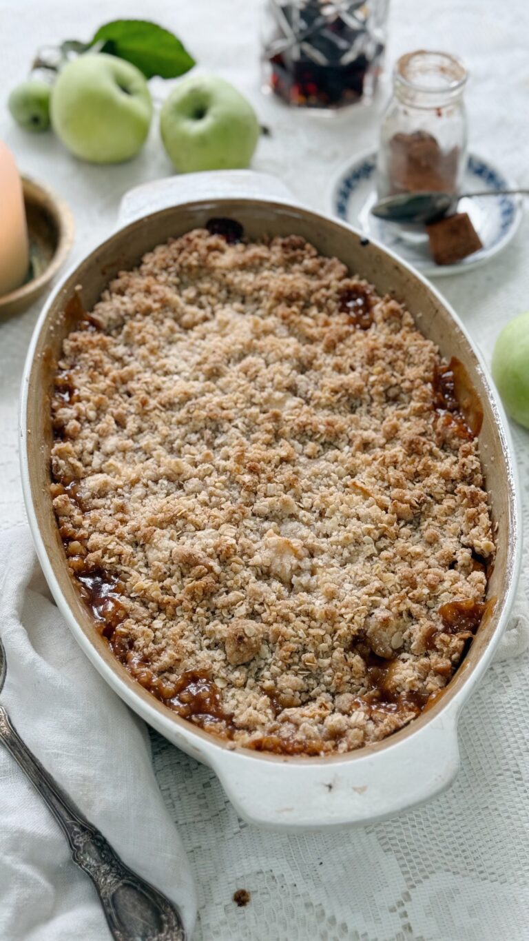 Apple Crumble - Bev Cooks